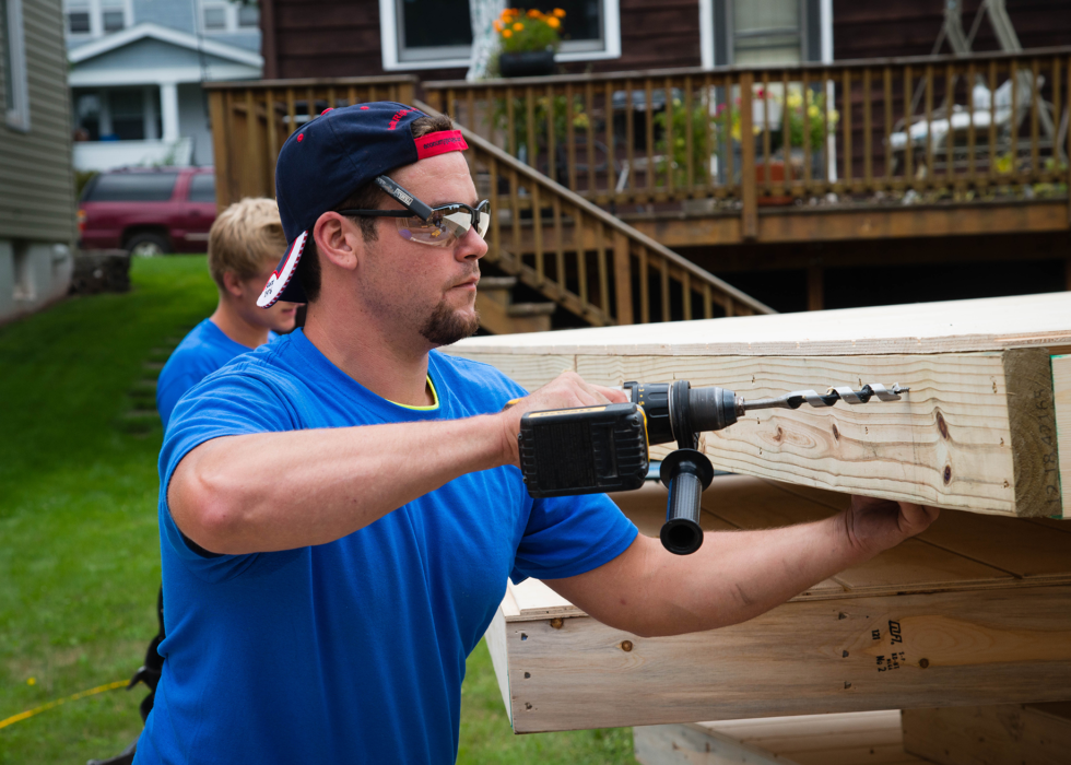 Building Crew Member | Economy Garages USA, Inc.